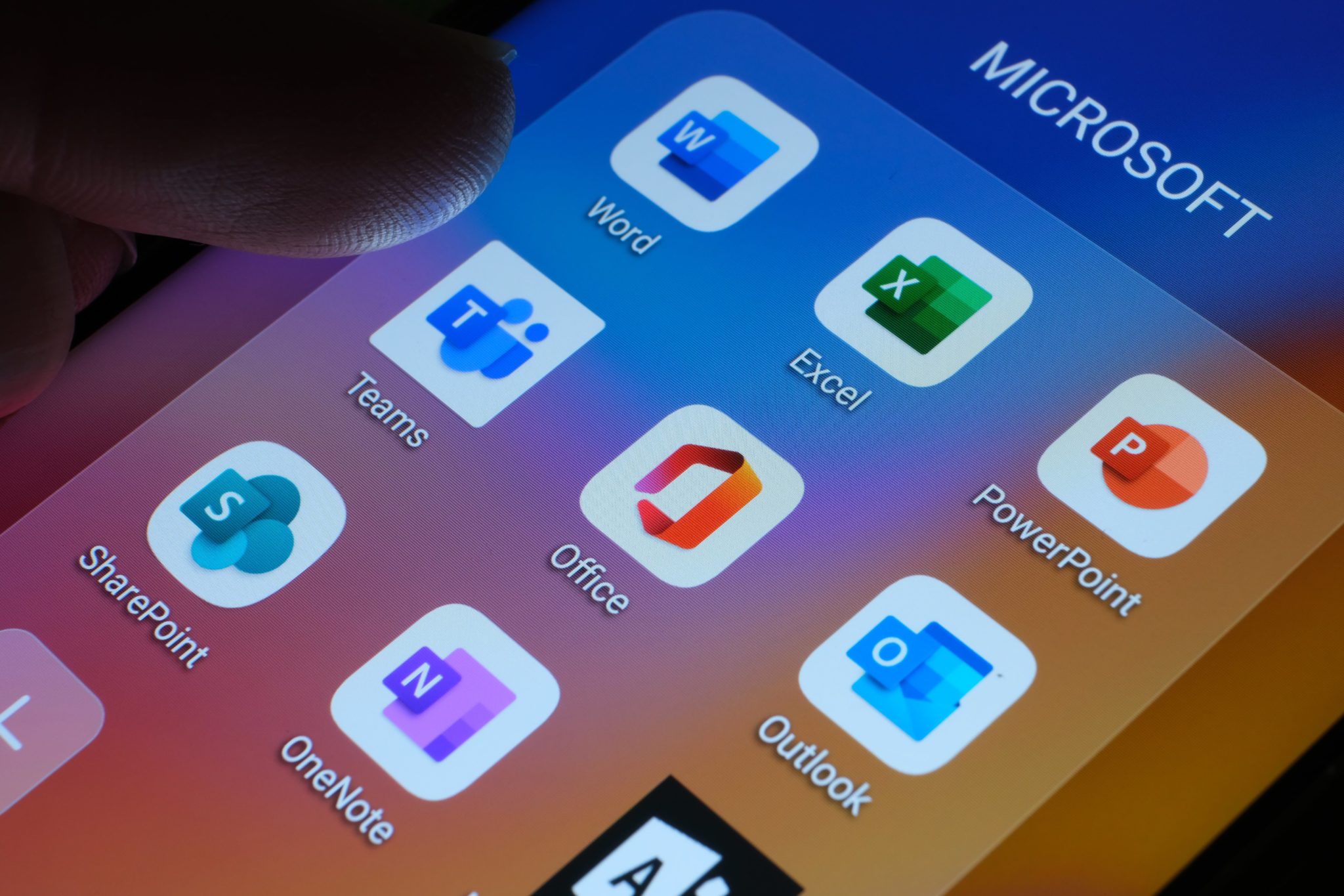 Microsoft 365 Business Premium VS Office 365 E3 & E5 | ¿Cuál escoger?